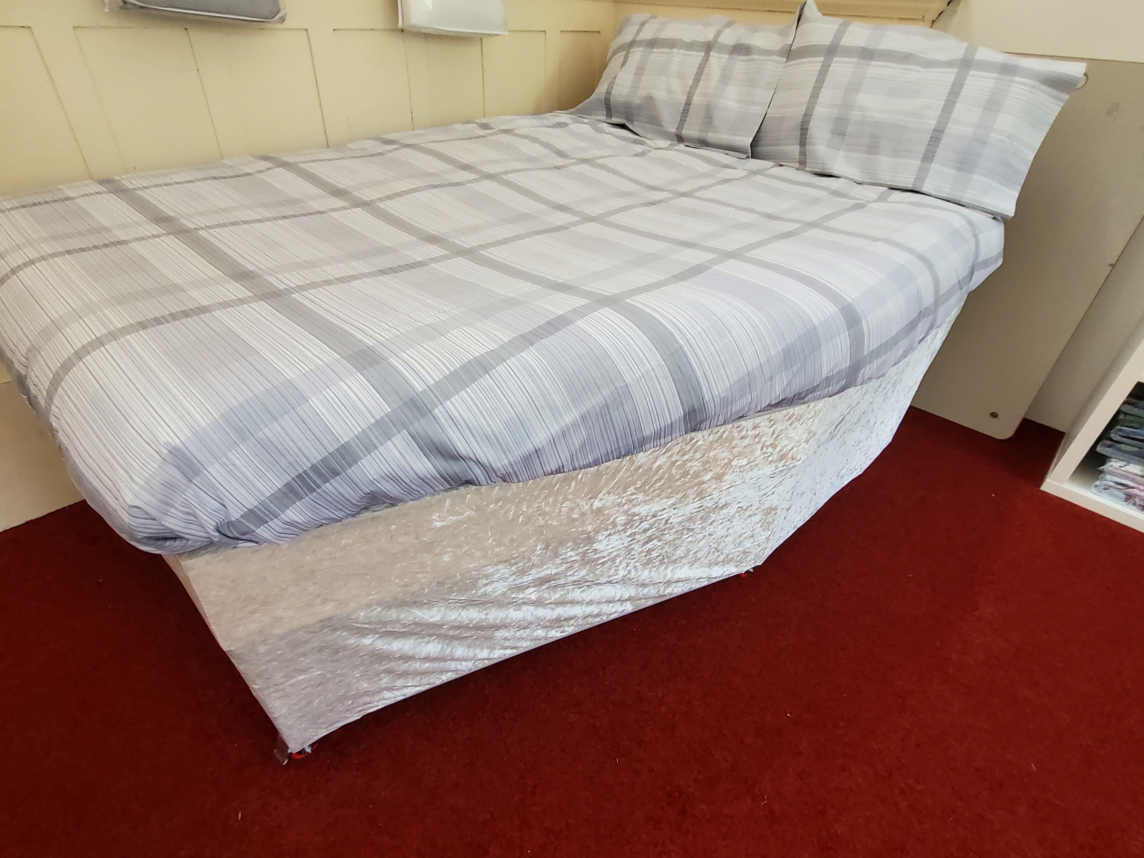 Right Hand Shape Duvet Sets – Tuck Me Under